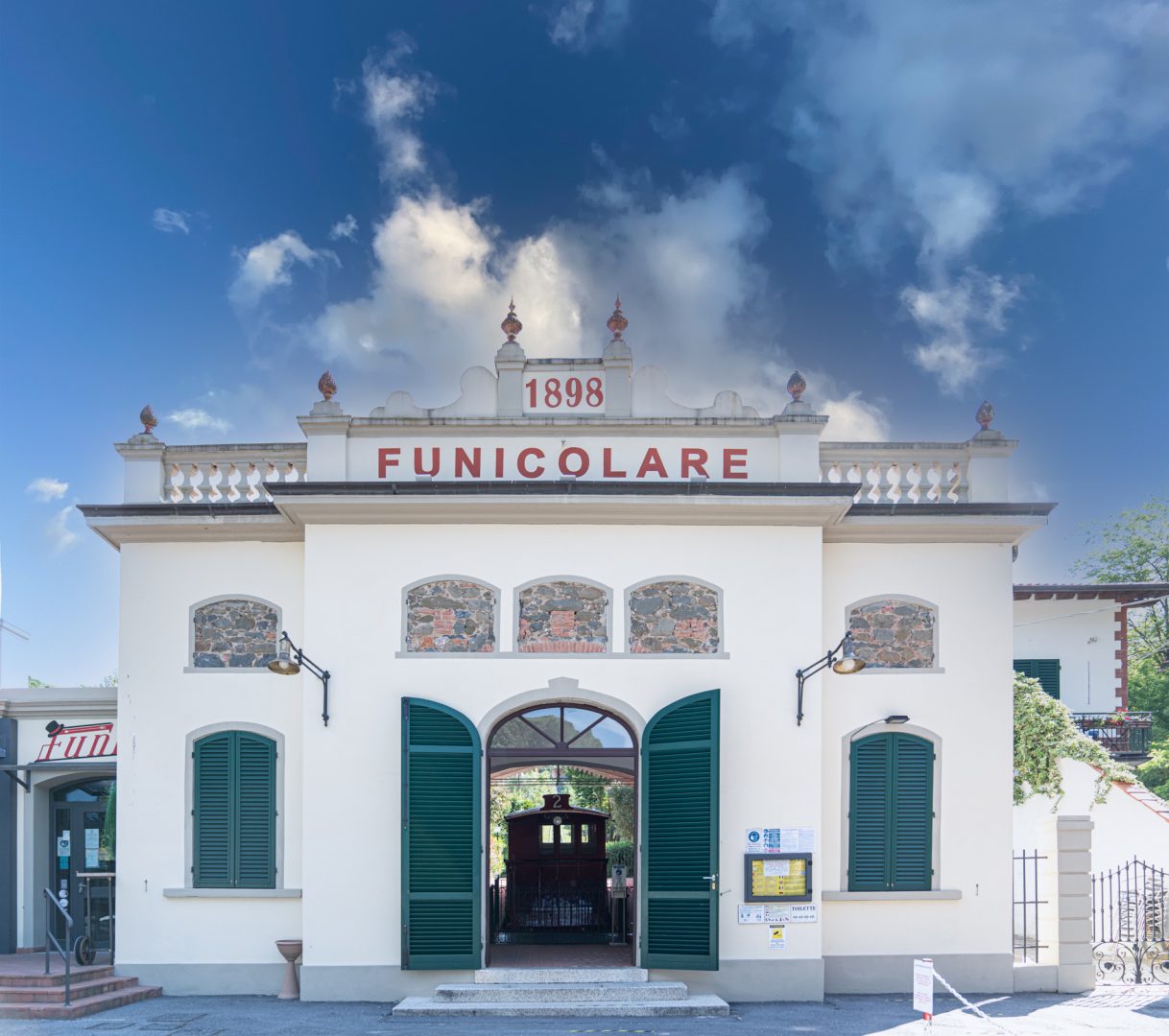 Funicolare di Montecatini Terme: Un viaggio unico.